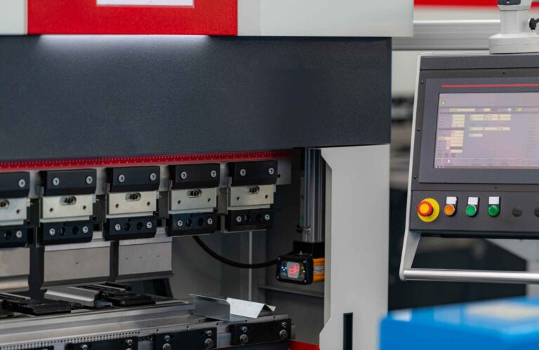 Understanding Sinking vs. Sourcing in PLC Systems