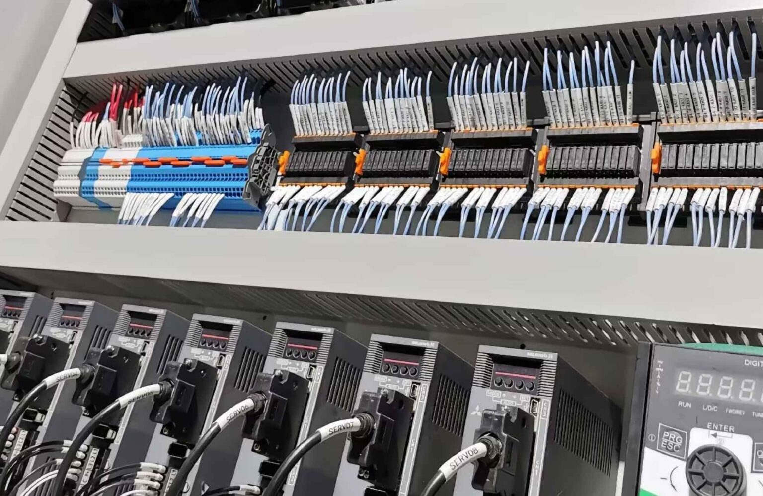 PLC Output Types: Essential Guide for Automation Engineers